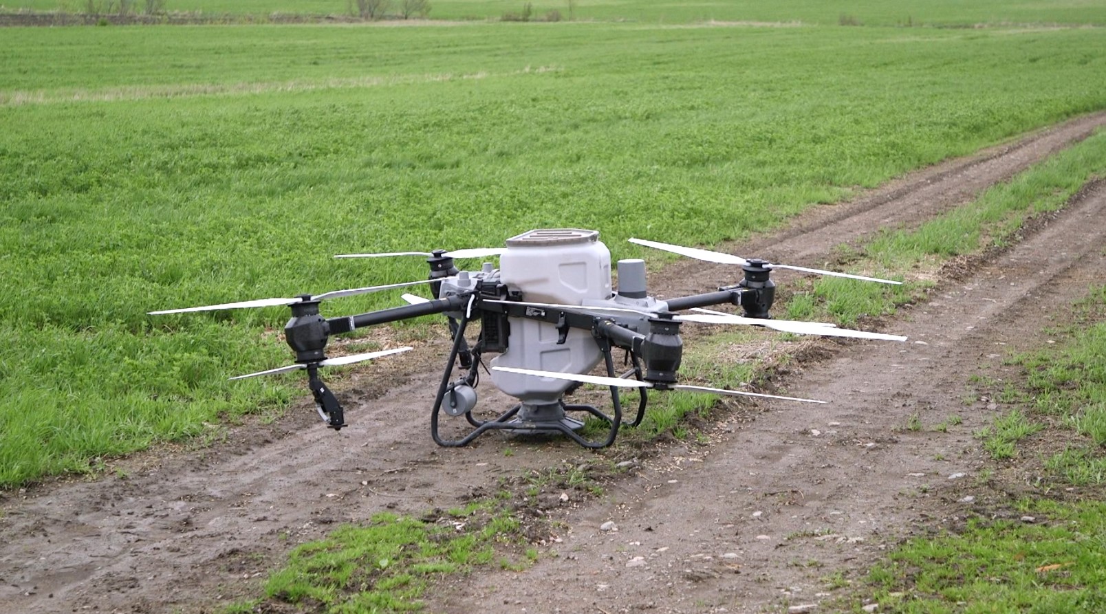 VIDÉO | Des drones font prendre de la hauteur à l'agriculture en Mauricie